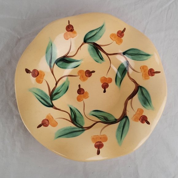 Gail Pittman | Dining | Gail Pittman Pottery Hand Painted Yellow Fluted ...